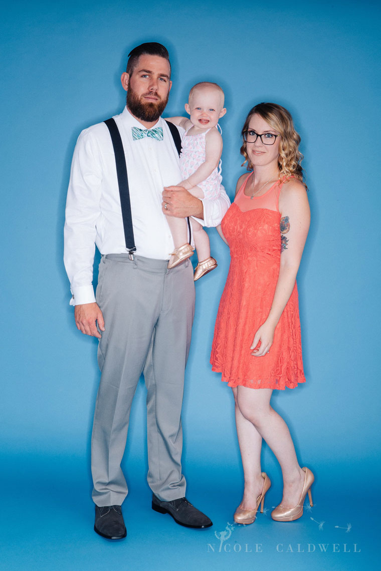 Colored Bright Backdrop | Family Photography in the Studio - Nicole ...