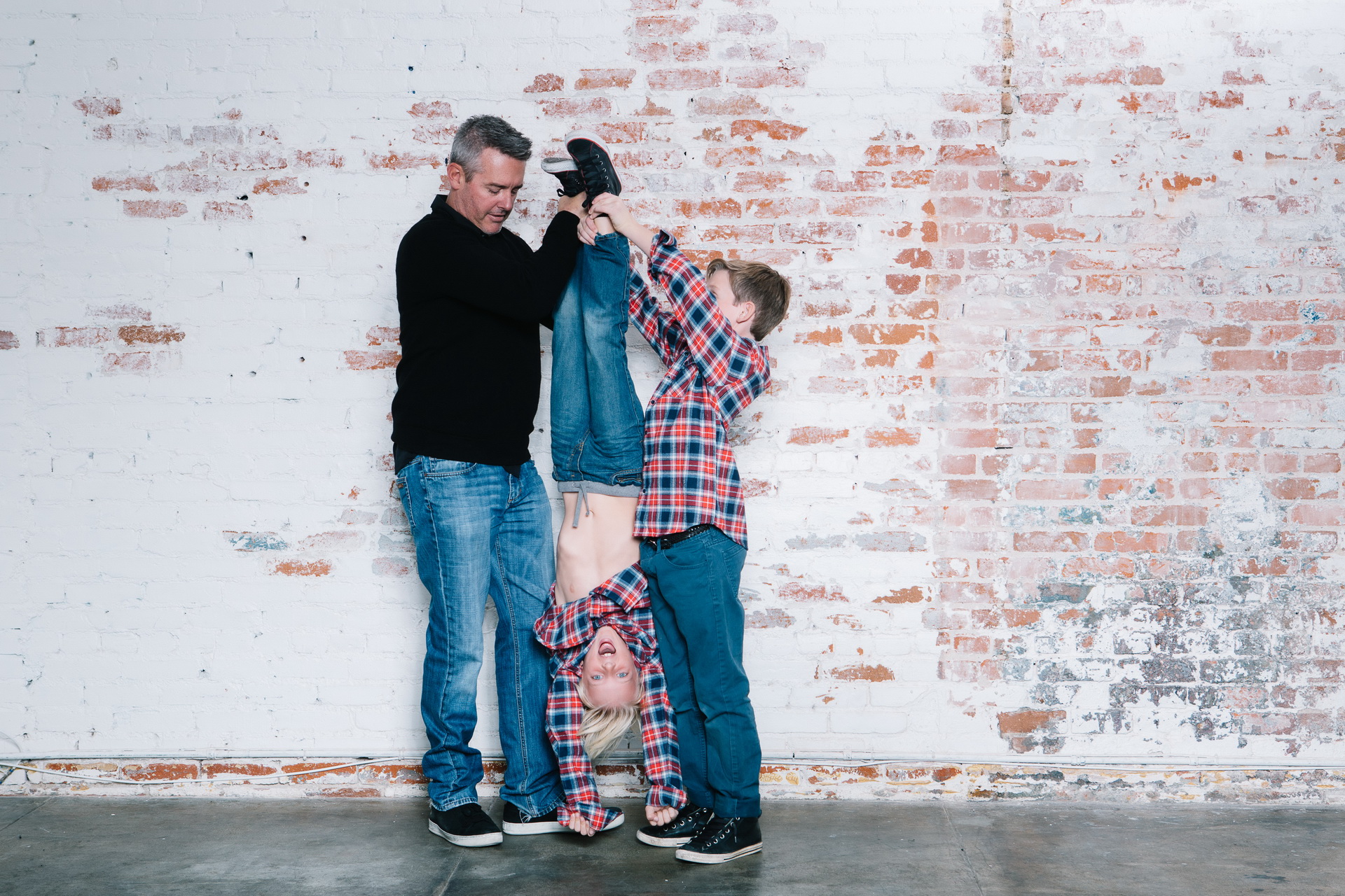 Family Photo Ideas | Brick Backdrop photography Studio Orange County ...